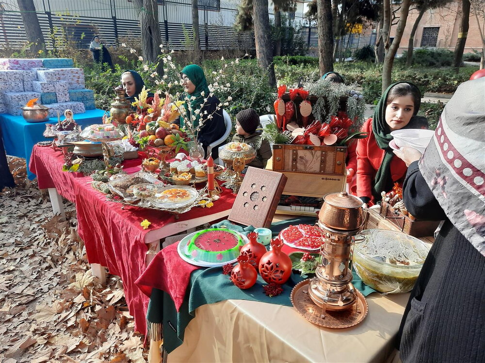برگزاری ویژه برنامه‌های فرهنگی و اجتماعی شب چله در سراهای محلات منطقه ۱۹